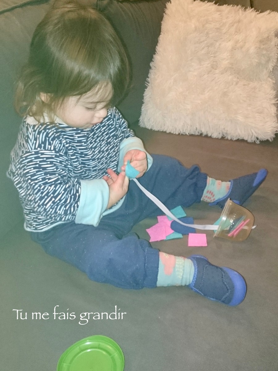 S’entrainer à boutonner {Activité} – Tu me fais Grandir